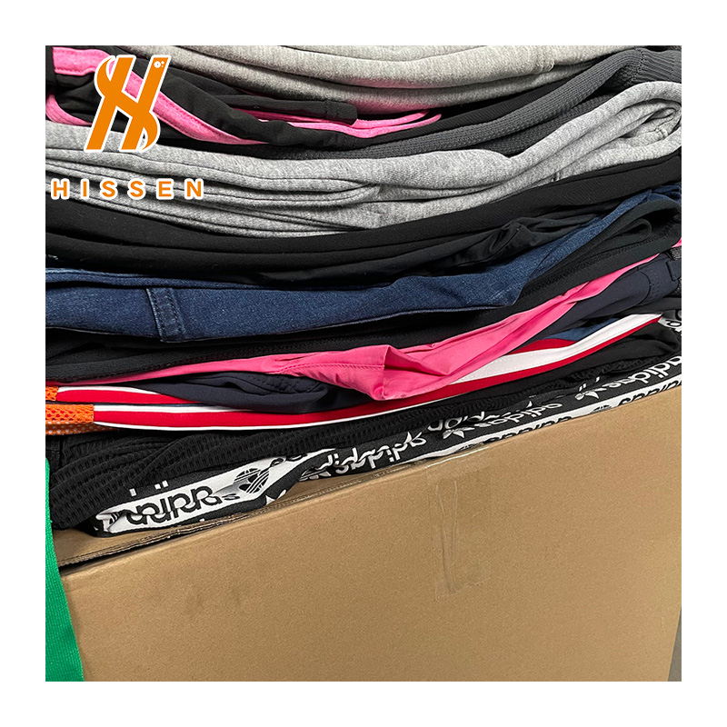 The Guide to Selling Used Brand Clothes Wholesale - hissenglobal.com